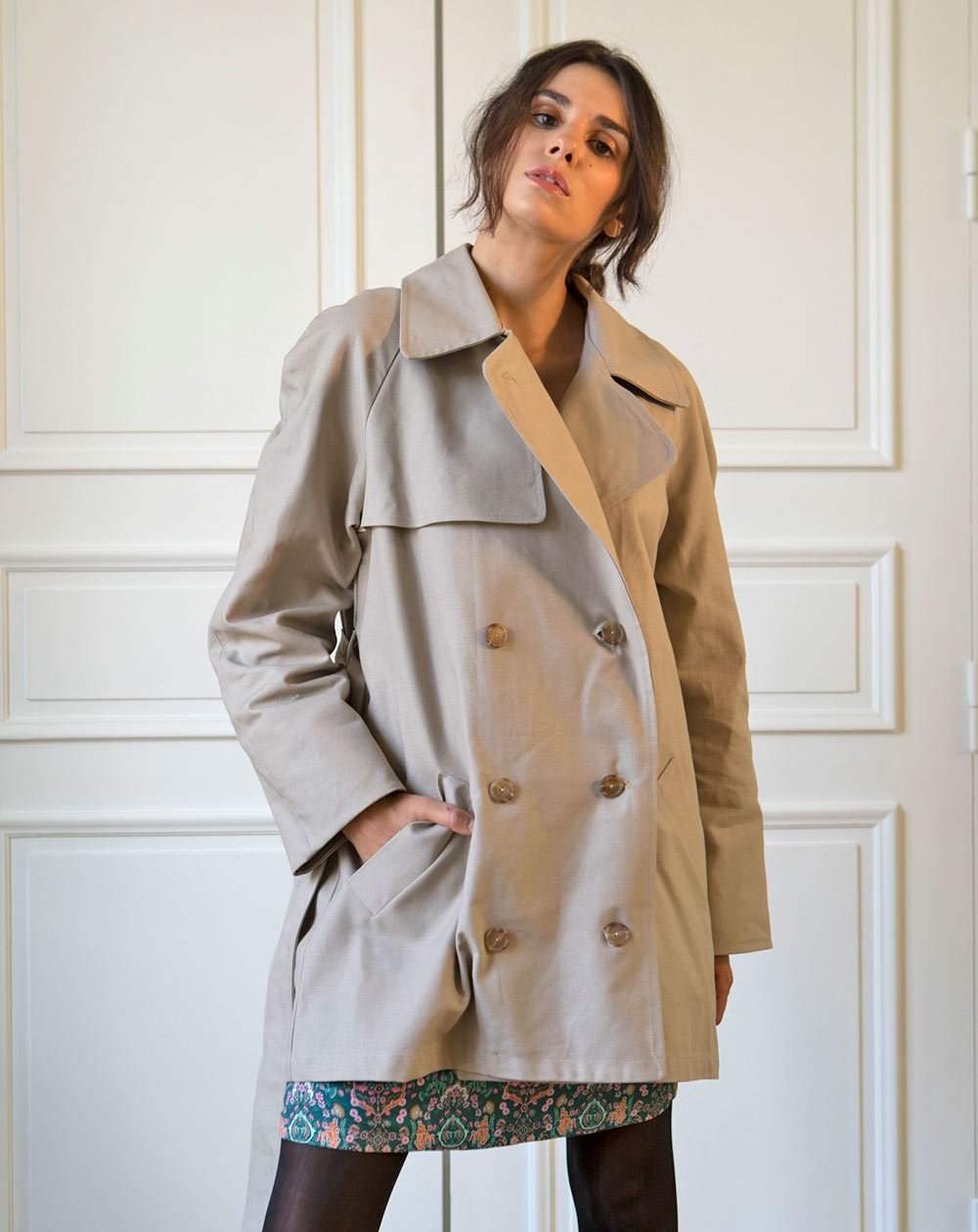 Women's short Trench Coat beige crossed Zorane made of upcycled cotton